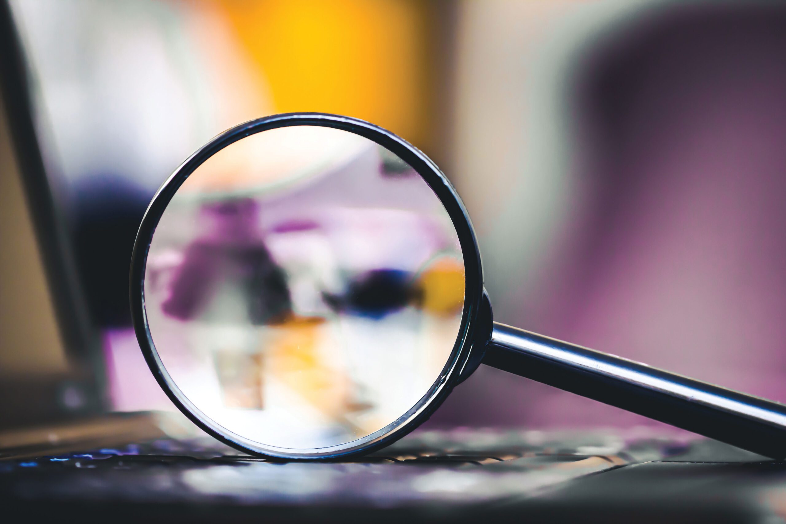 Through the looking glass - Prisme Optique